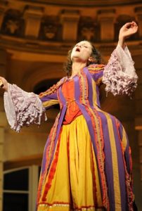 Lisa labbé | Compagnie du Mystère Bouffe